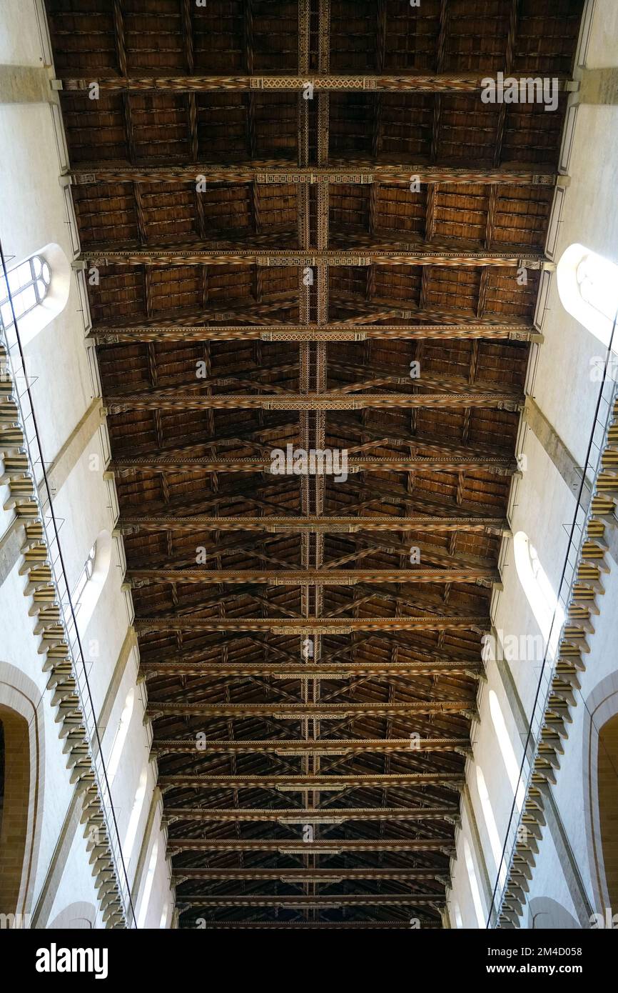 decorative wooden ceiling, interior, Basilica di Santa Croce, Basilica ...