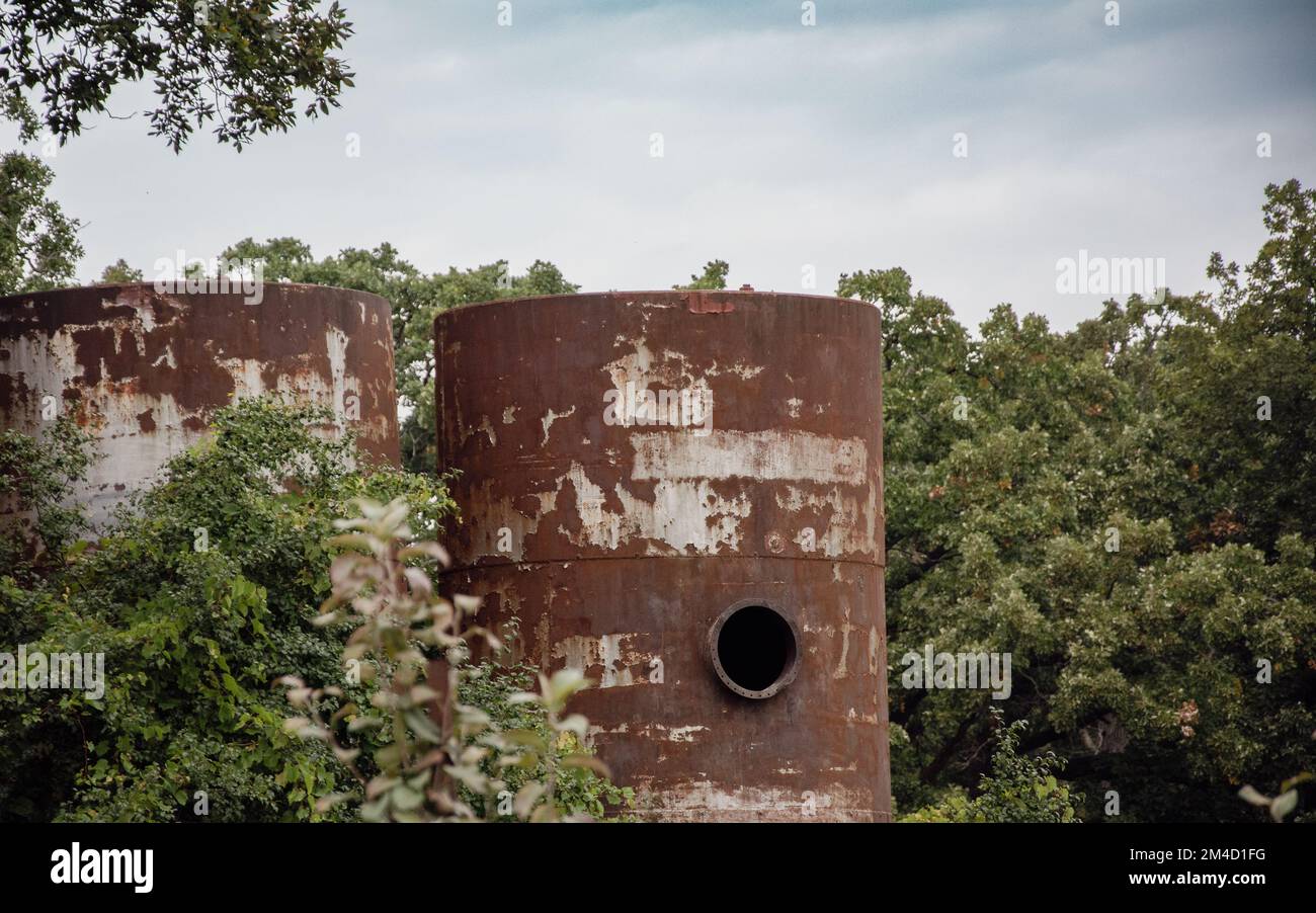 Rusty silo hi-res stock photography and images - Alamy