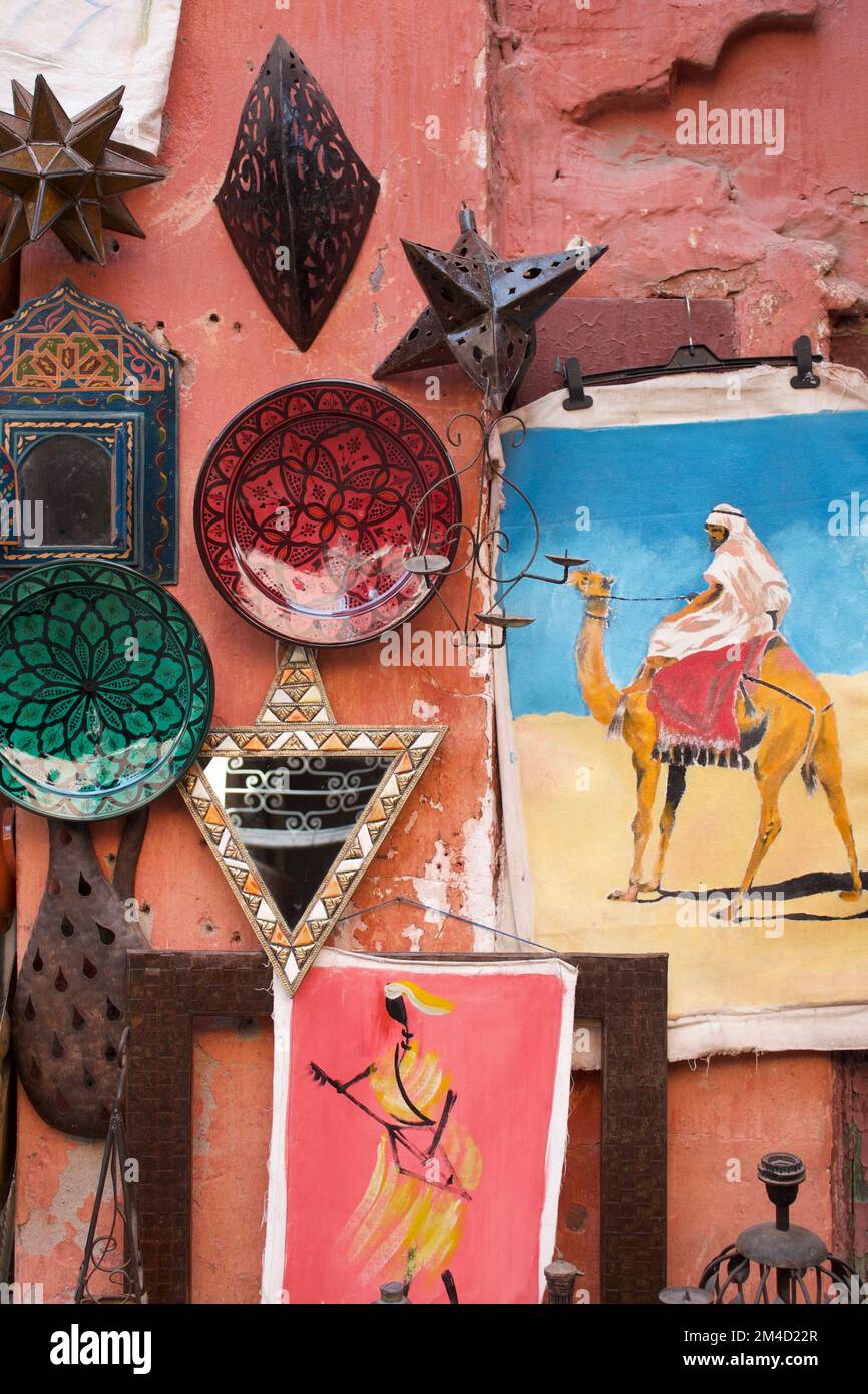 Moroccan souk paintings hi-res stock photography and images - Alamy