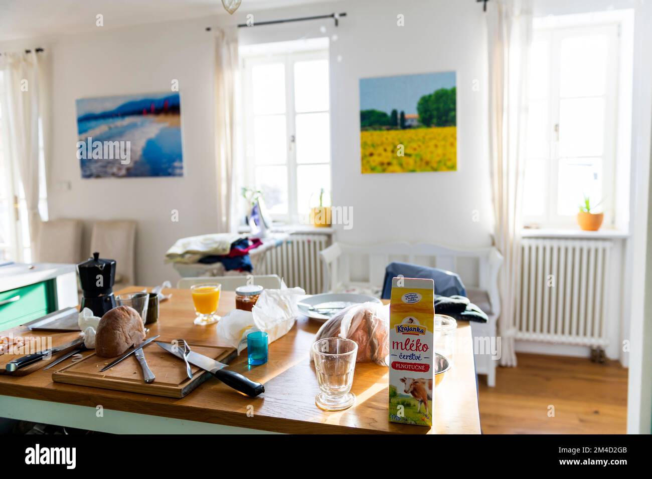 Kitchenette coffee machine hi-res stock photography and images - Alamy