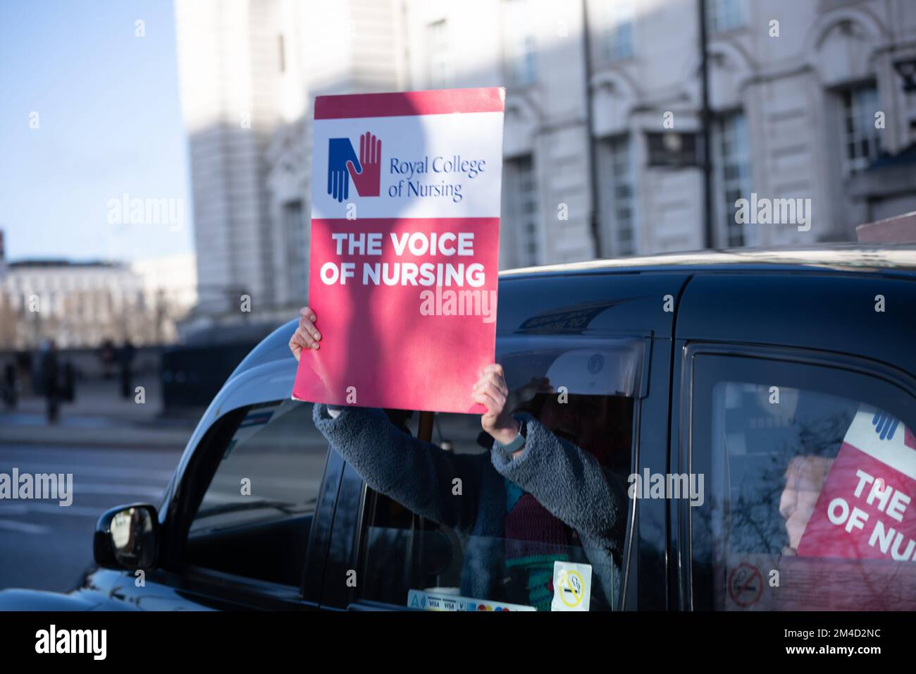 London, UK. 20th Dec, 2022. NHS Nurses strike, St Thomas Hospital ...
