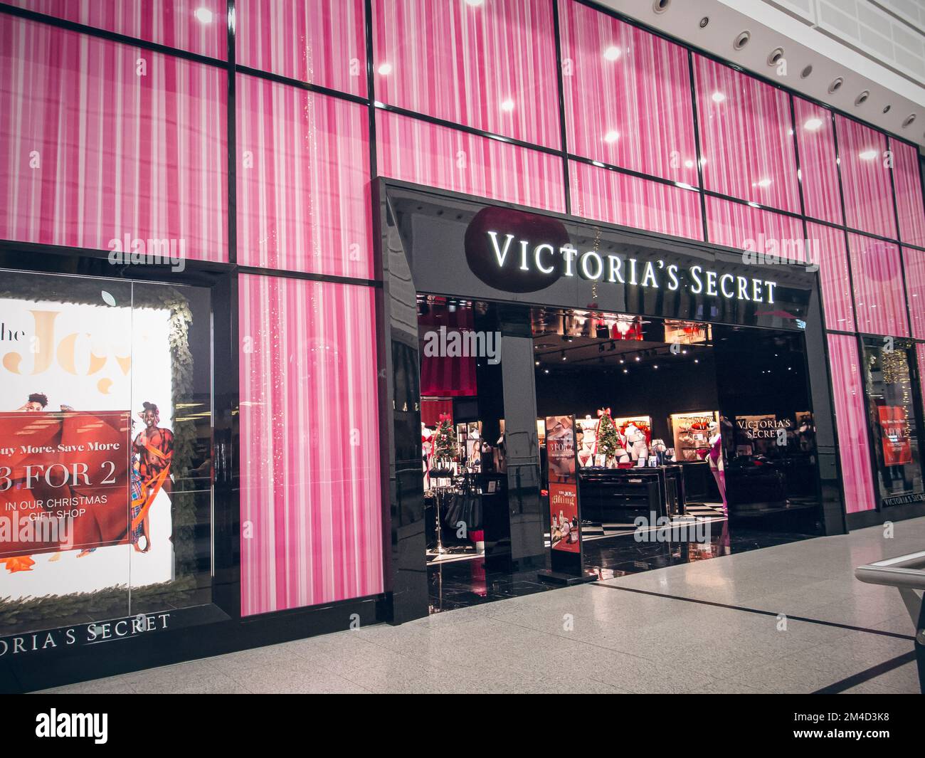 Victoria's Secret brand stores Stock Photo - Alamy