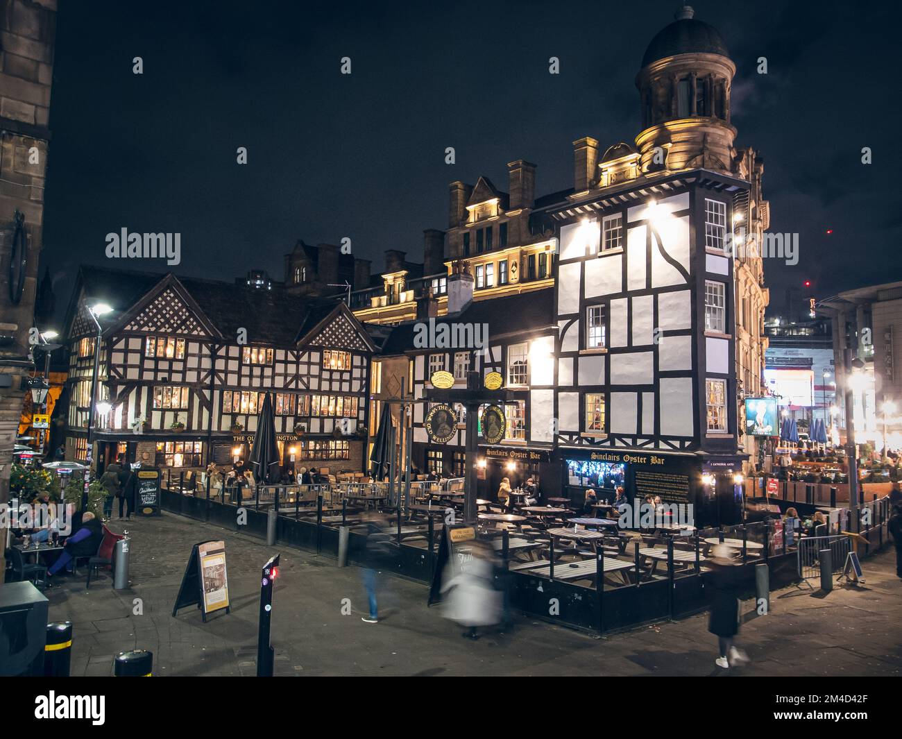 Old wellington inn pub photo hi-res stock photography and images - Alamy
