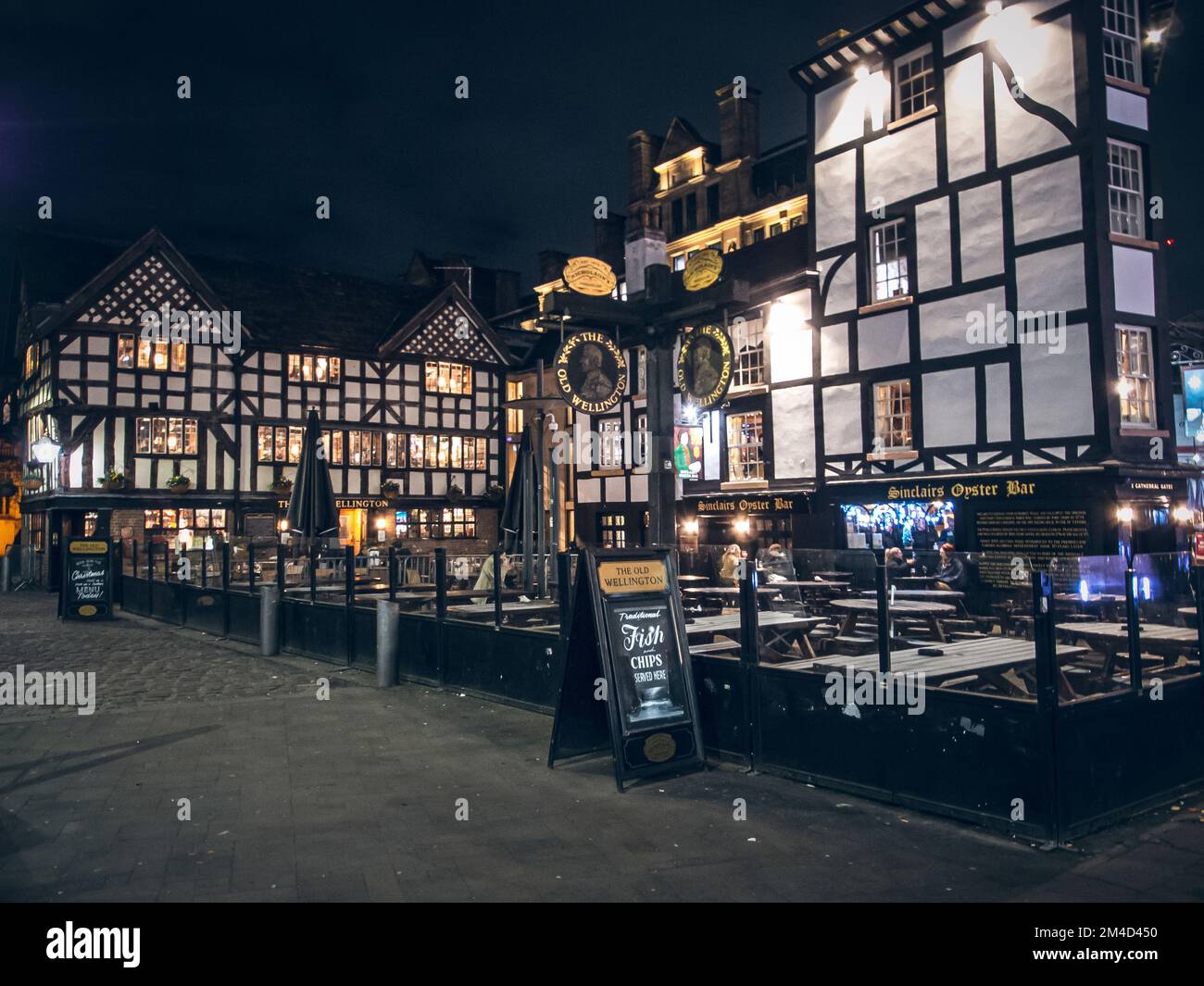Old wellington inn pub foto hi-res stock photography and images - Alamy