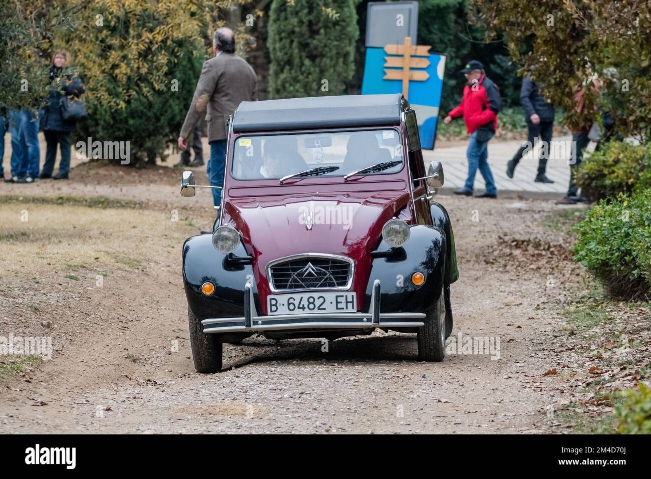 Citroën 2 CV, classic car, car show, Catalonia, Spain Stock Photo - Alamy