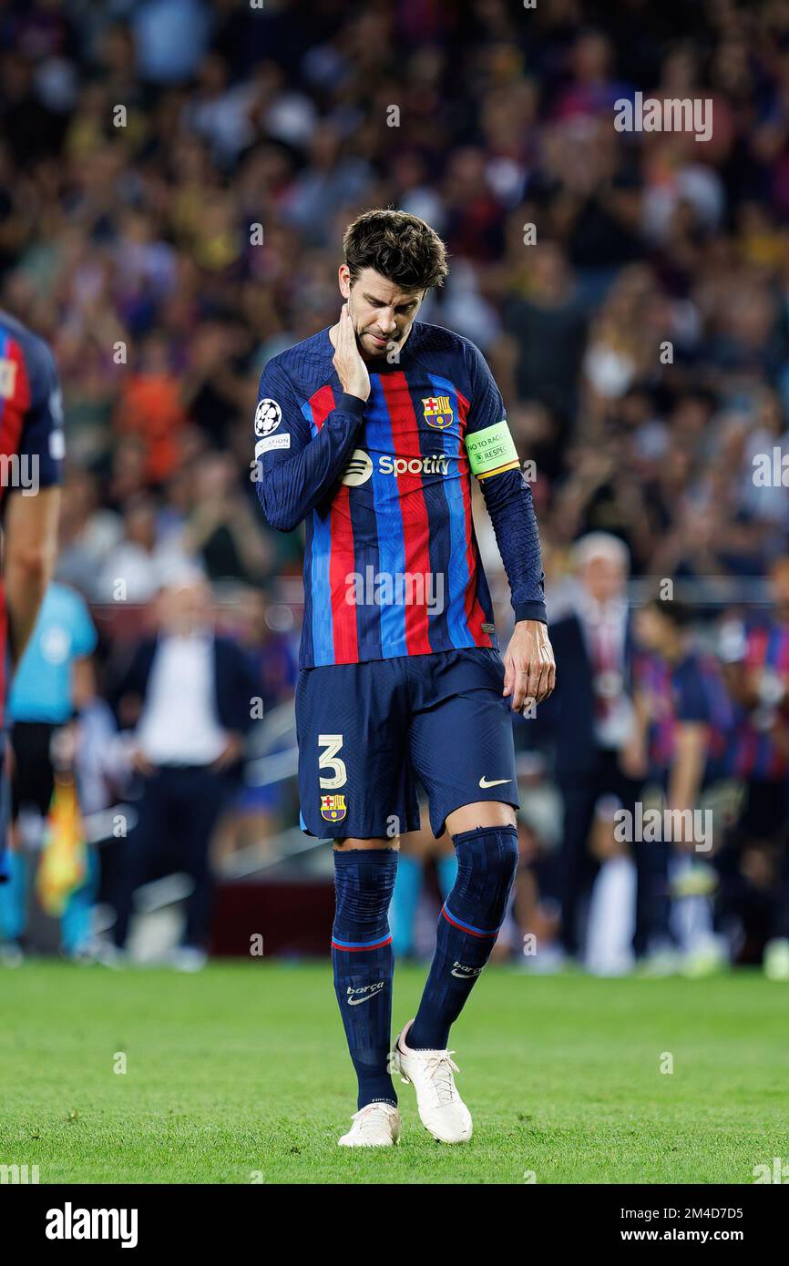BARCELONA - SEP 7: Pique in action during the Champions League match ...