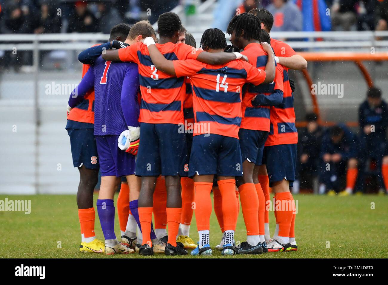 November 27, 2022: Syracuse Orange players huddle prior to a third ...