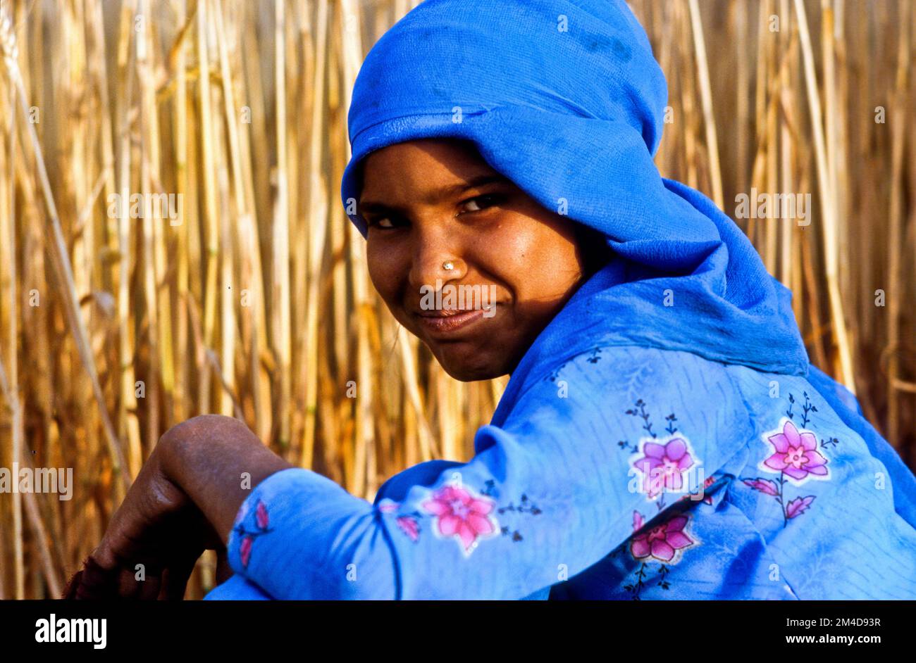 Farmergirl hi-res stock photography and images - Alamy