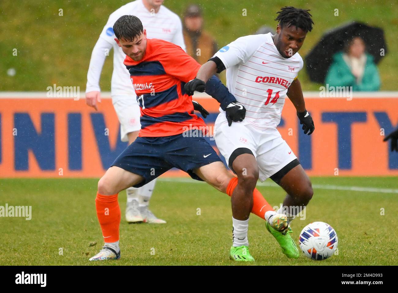 November 27, 2022: Syracuse Orange midfielder Giona Leibold (17) and ...