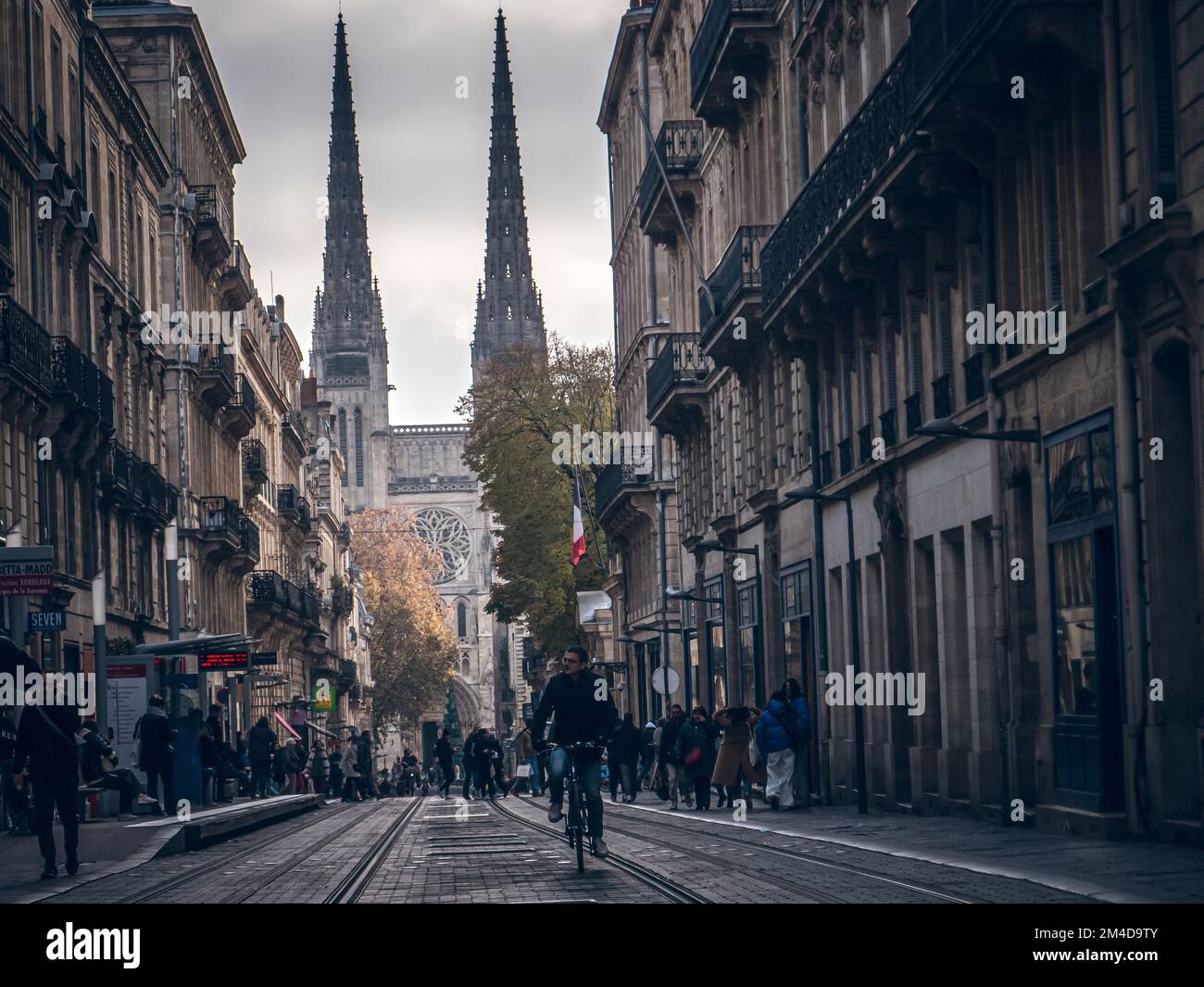 Bordeaux streets night hi-res stock photography and images - Alamy