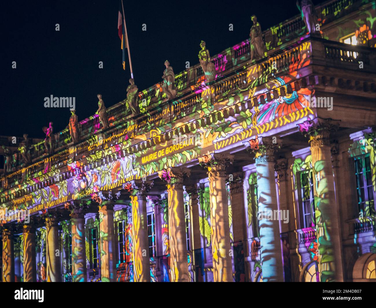 Opera de burdeos hi-res stock photography and images - Alamy