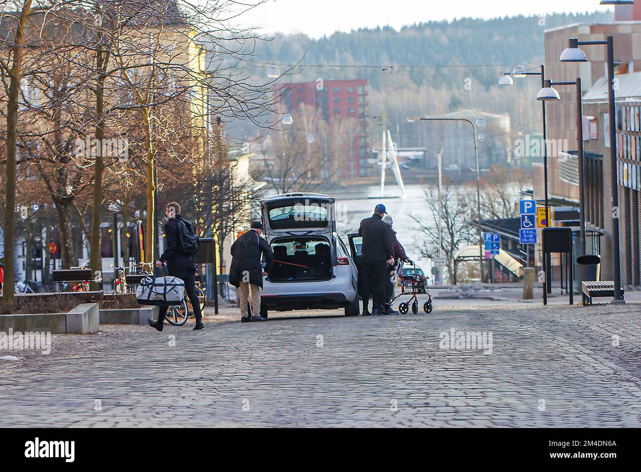 Car unloading hi-res stock photography and images - Alamy Car unloading hi-res stock photography and images - Alamy