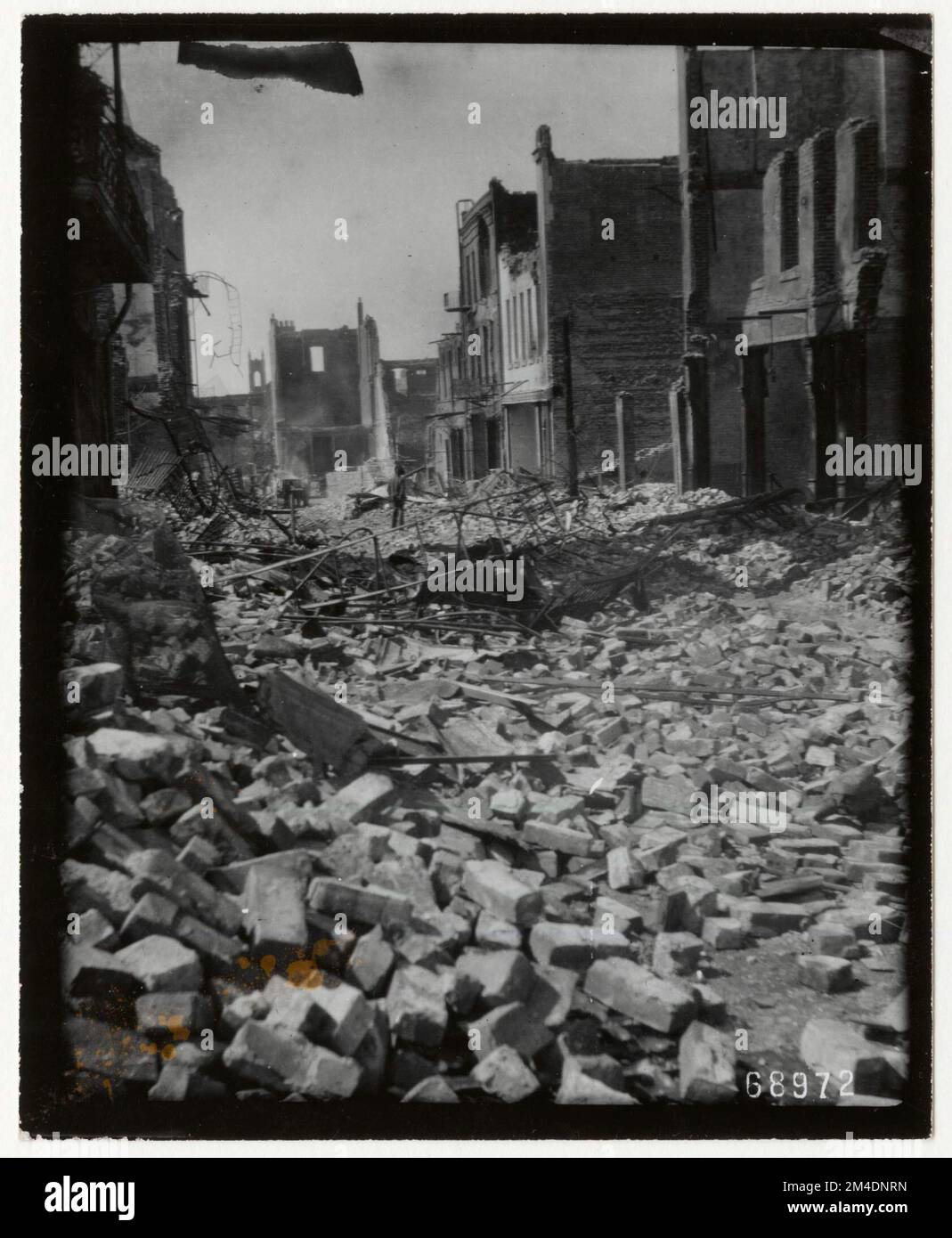 Earthquakes timber hi-res stock photography and images - Alamy