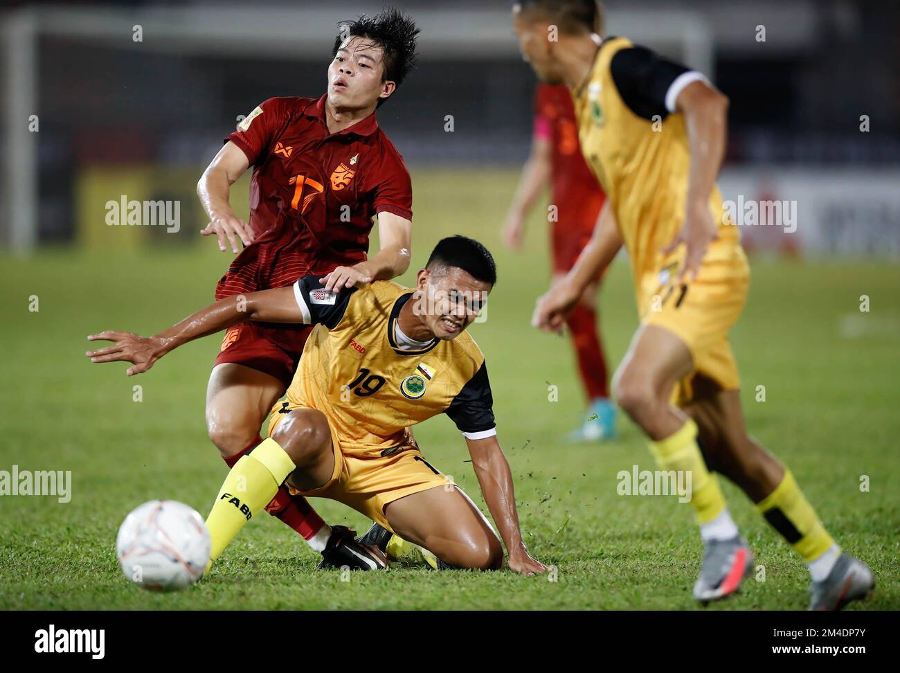 Kuala Lumpur, Malaysia. 20th Dec, 2022. Ekanit Panya of Thailand (L ...