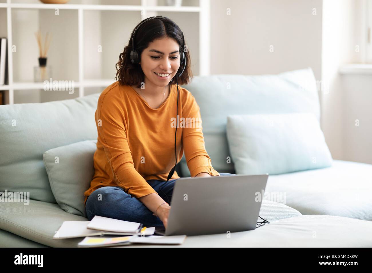 Distance learning young arab hi-res stock photography and images - Alamy