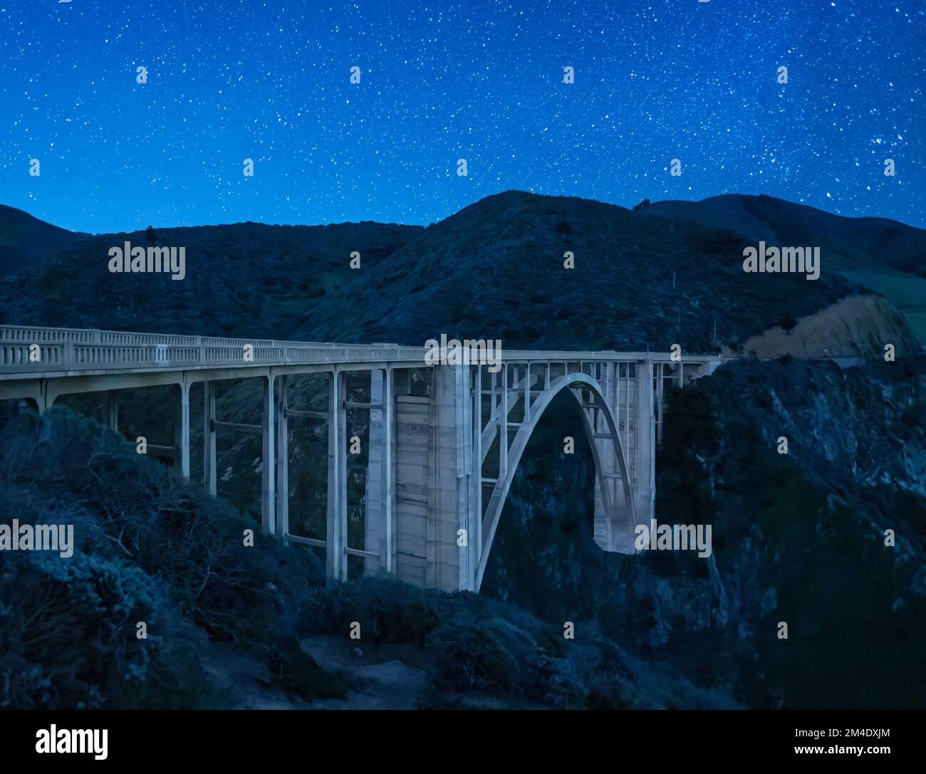 Big sur california night sky hi-res stock photography and images - Alamy