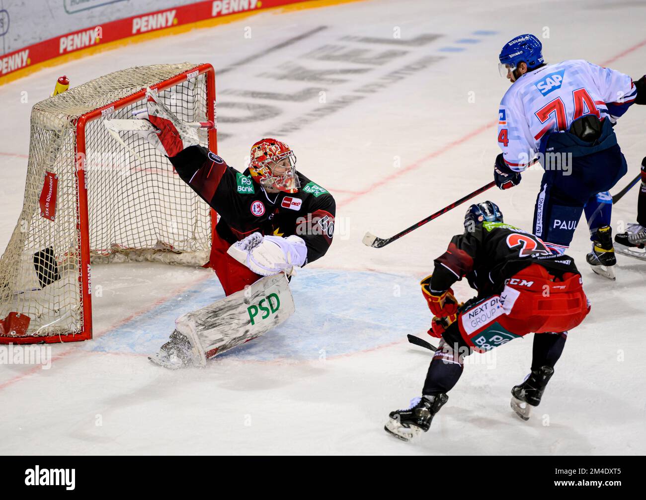 Deutsche eishockey liga 2022 2023 del hi-res stock photography and ...