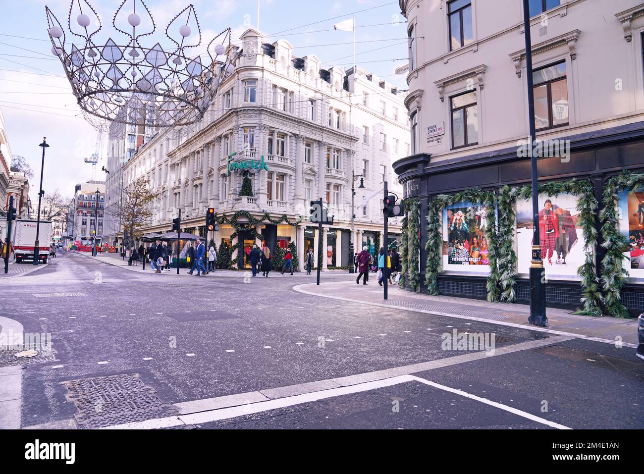 England london mayfair new bond street hi-res stock photography and ...