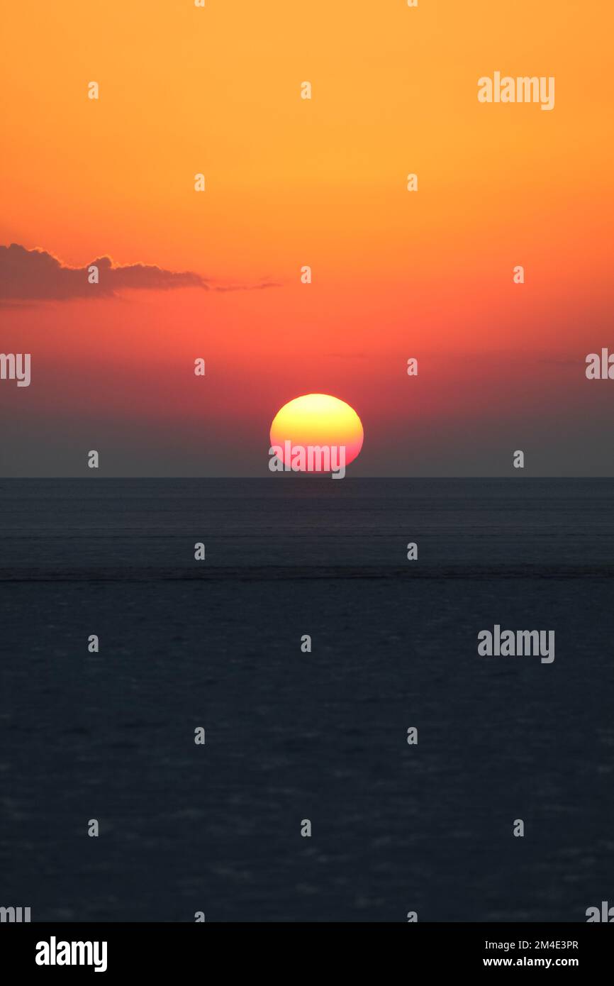 sunset wallpaper, horizon between the sky and the sea, beauty of nature ...