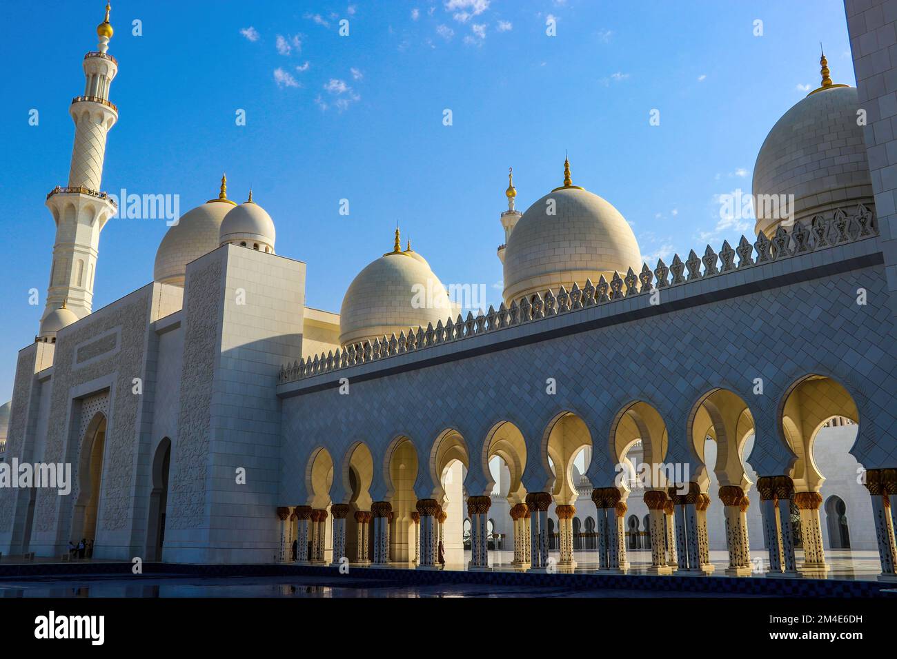 The architectural details of a mosque Stock Photo - Alamy