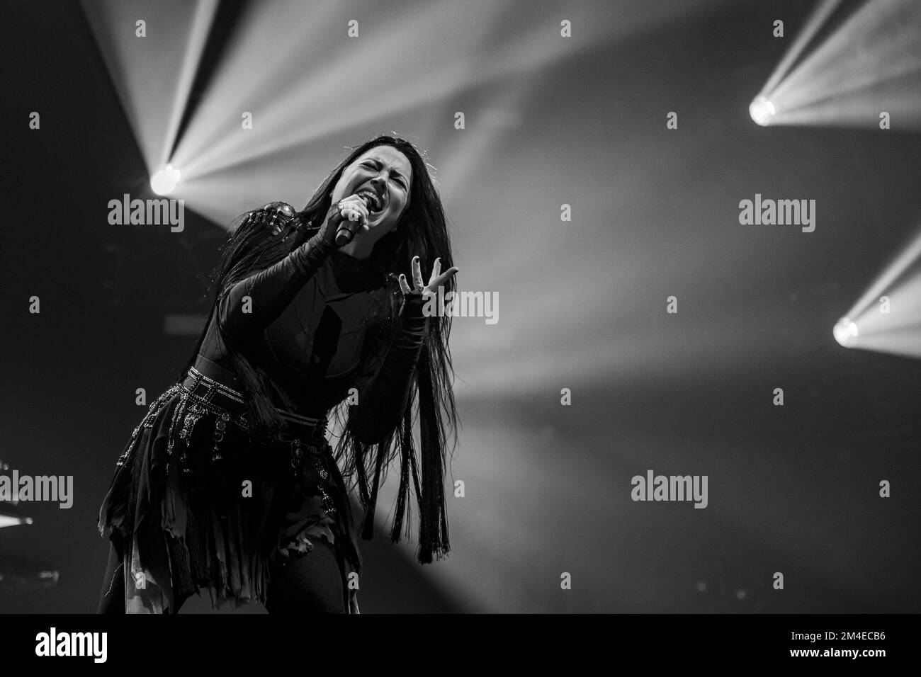 LONDON, ENGLAND: Within Temptation and Evanescence co-headline ...