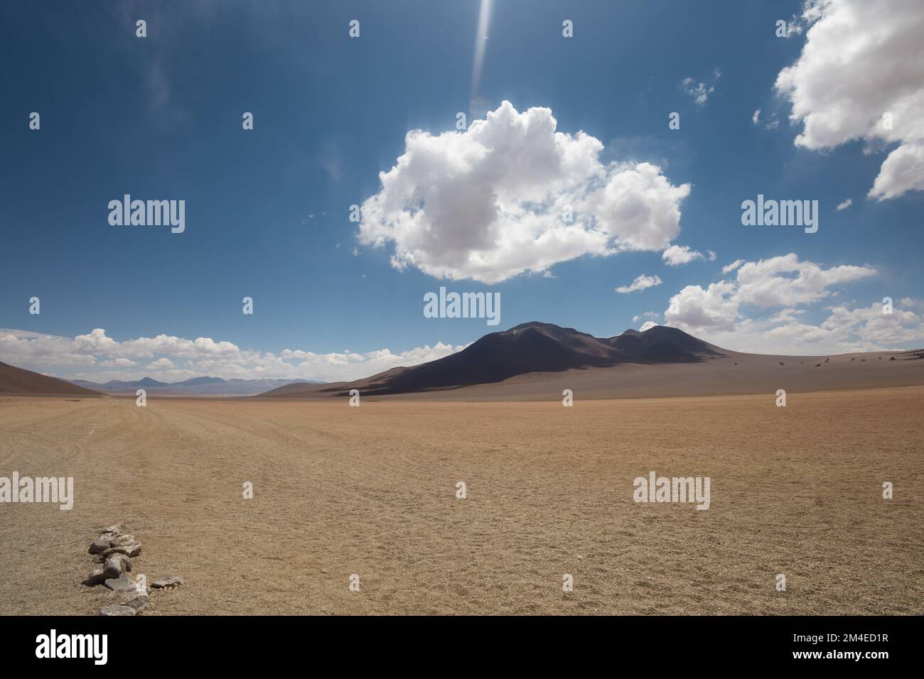 beautiful desert landscape with sunny day, desert nature wallpaper ...