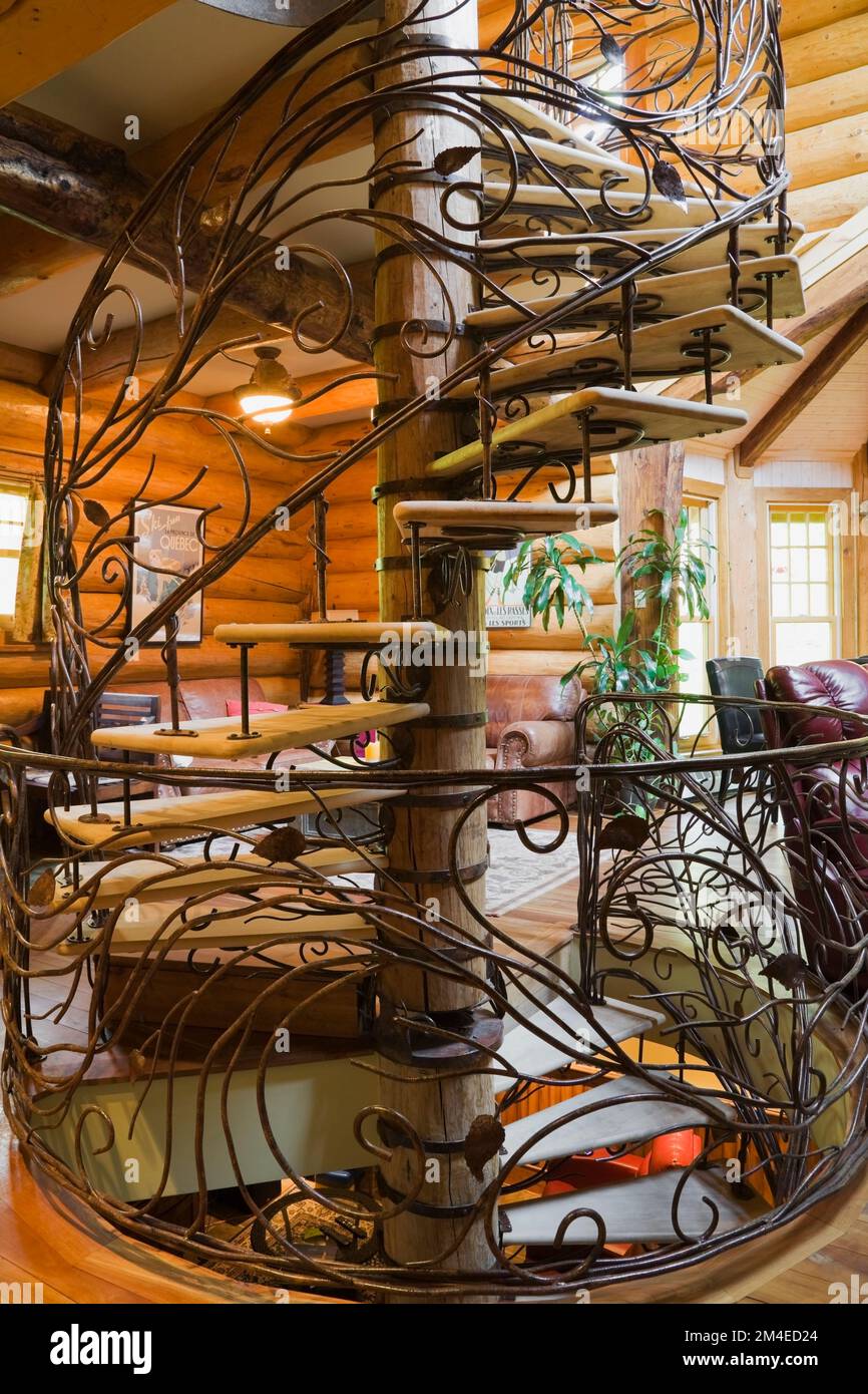 Spiral vertical log hi-res stock photography and images - Alamy