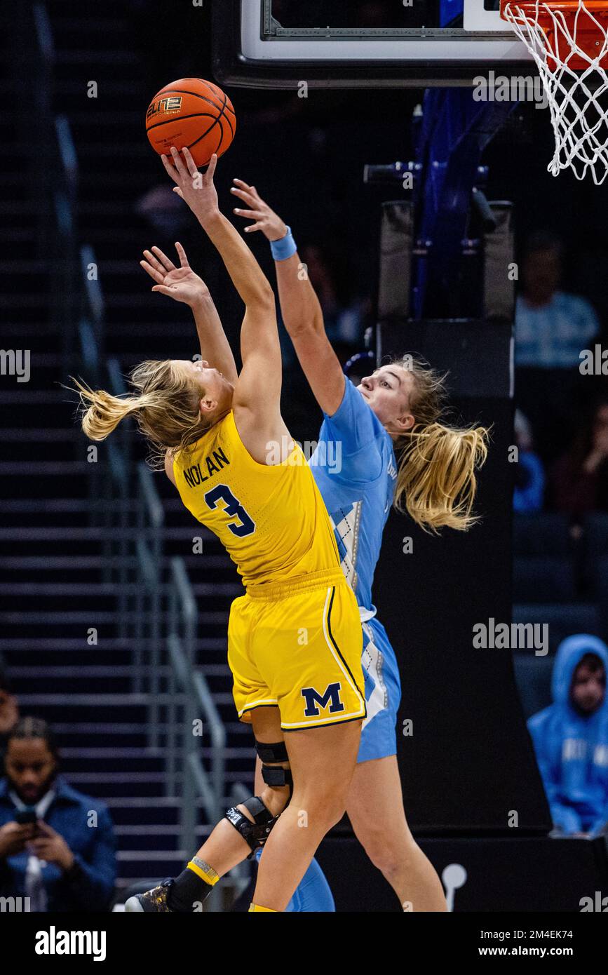 Charlotte, NC, USA. 20th Dec, 2022. Michigan Wolverines guard Maddie ...