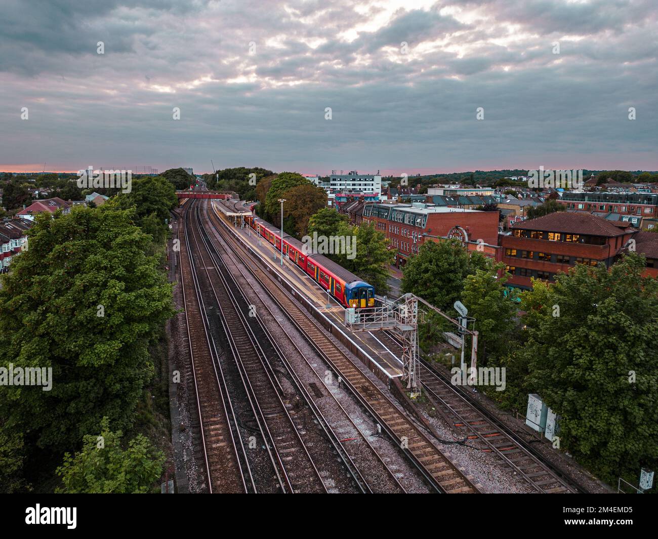 Raynes park hi-res stock photography and images - Alamy