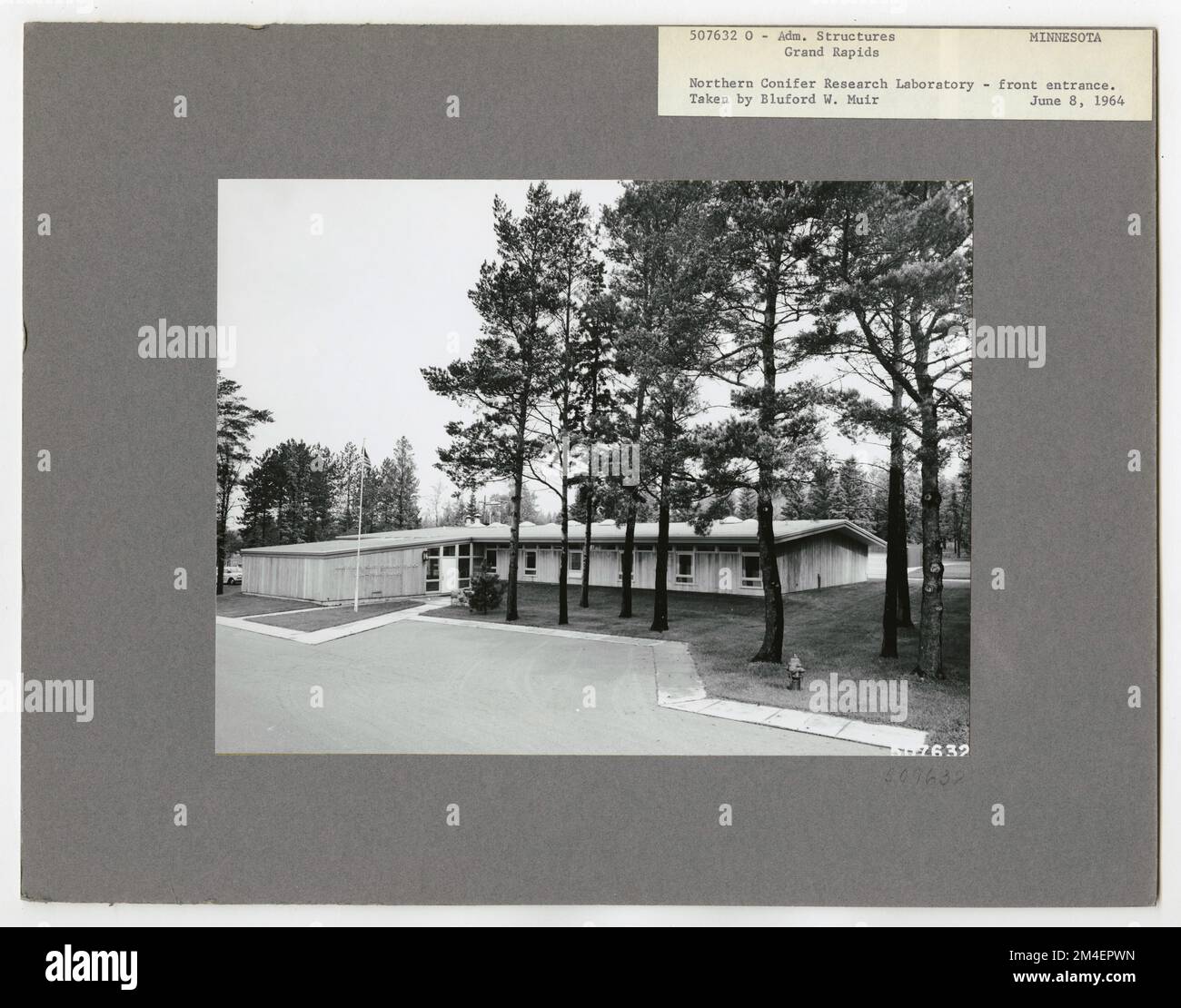 Administrative Structures - Minnesota. Photographs Relating to National ...