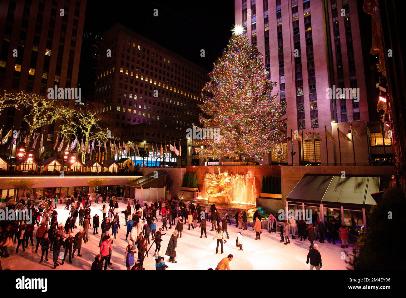Rockefeller Center Christmas Tree in New York City Stock Photo - Alamy