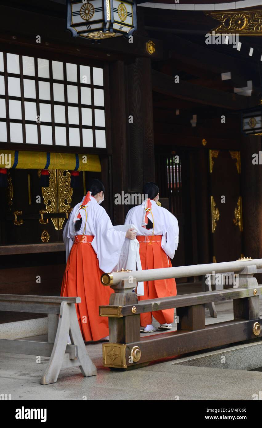Religions shrine hi-res stock photography and images - Alamy
