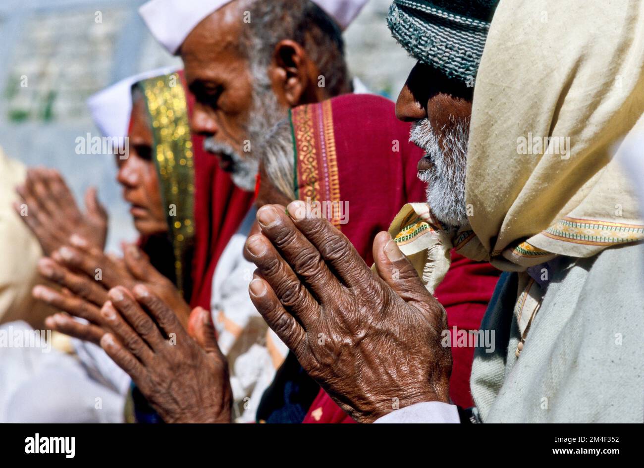 Badri Narayan, the temple of Badrinath, attracts hundredthousands of ...