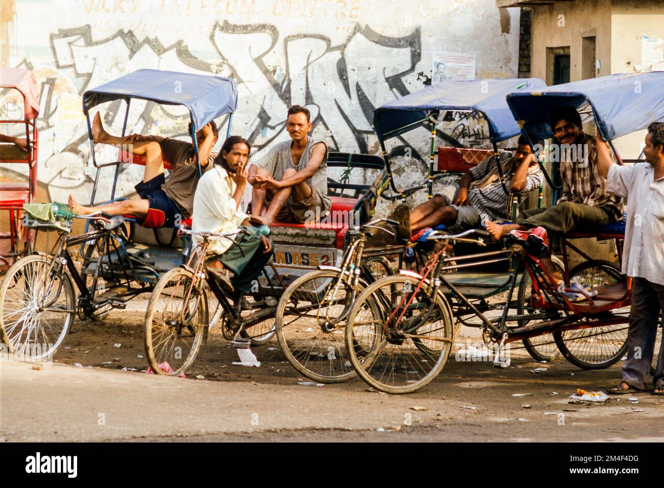 Rikscha transport hi-res stock photography and images - Alamy