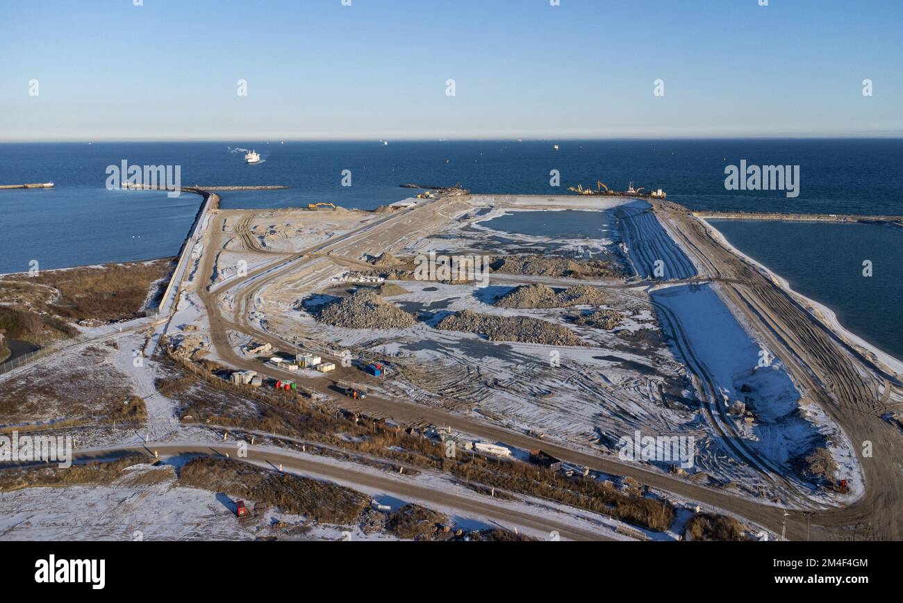 Fehmarn, Germany. 16th Dec, 2022. The excavation pit for the tunnel ...