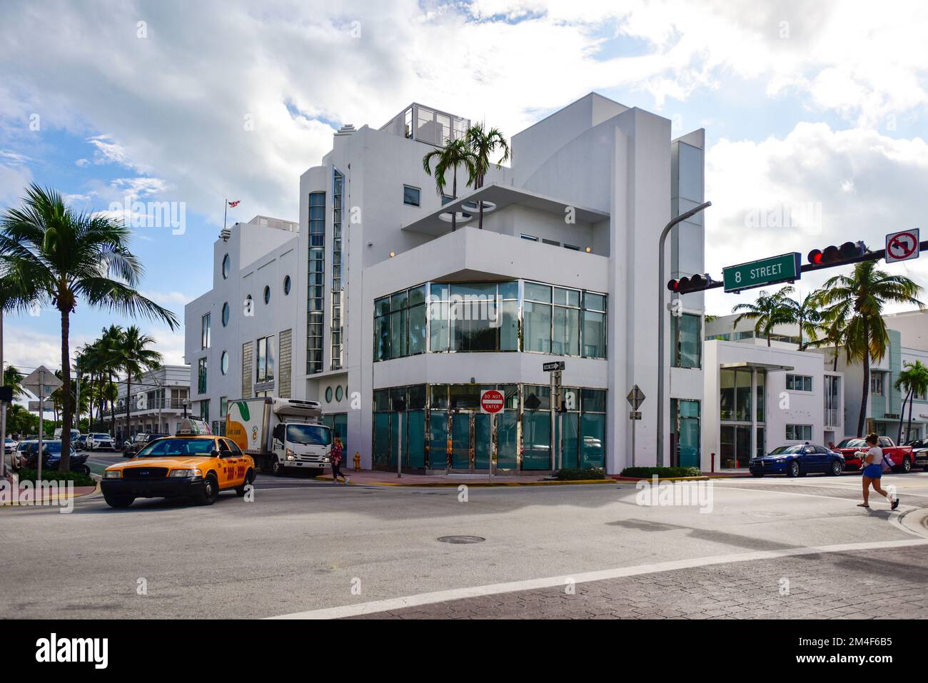Street scene on 8th street, a historic Art Deco district in South Beach ...