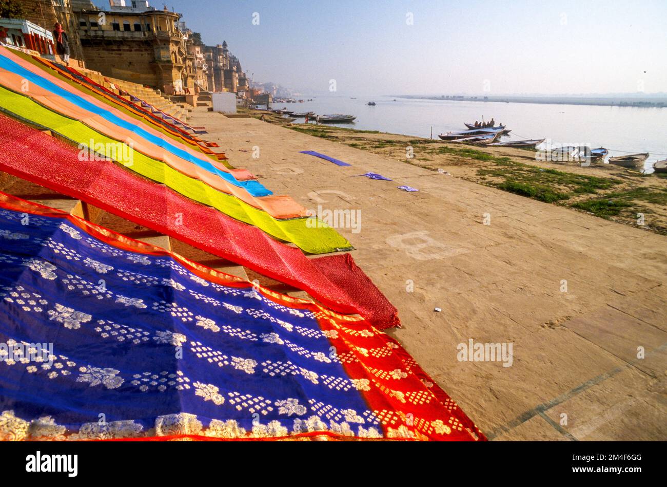 Cloths and saris dry quickly in the hot winds of Varanasi Stock Photo ...