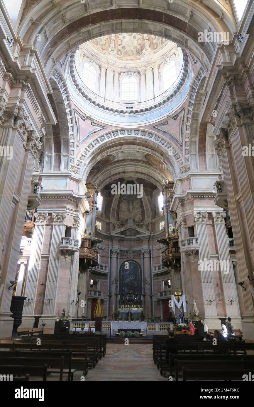 Interior view of the Basilica of the Mafra Palace and Convent in ...