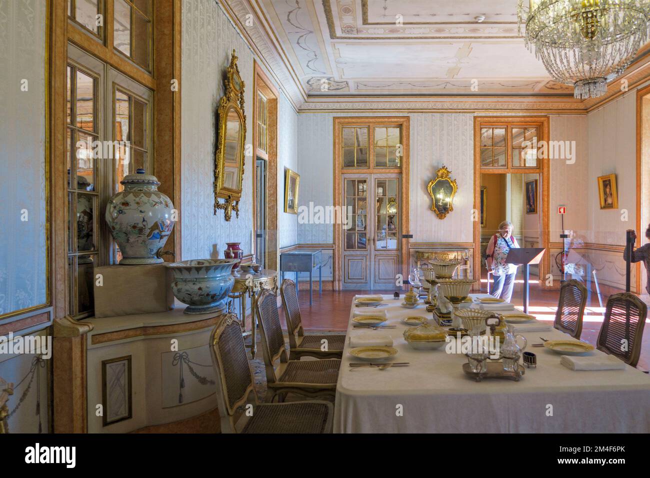 Dining room at the Palace of Queluz - Palácio Nacional de Queluz ...