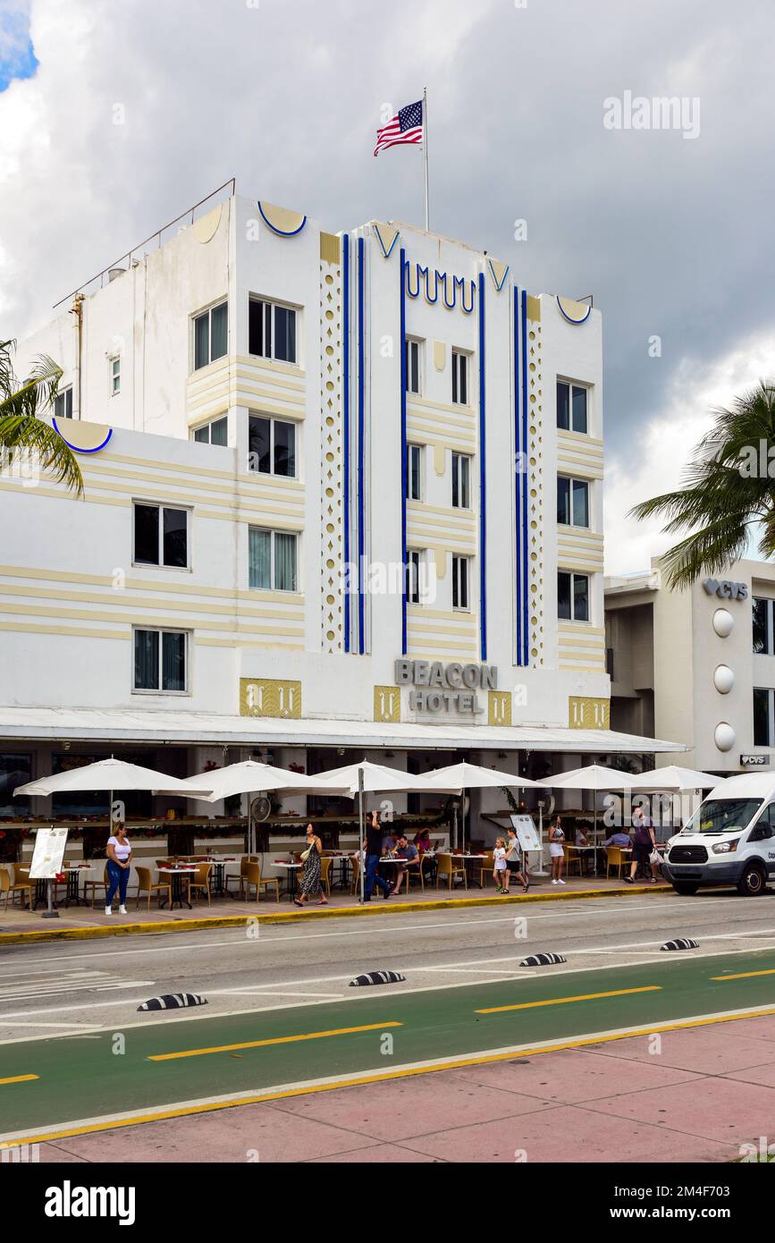 Street scene in front of the Beacon Hotel in the historic Art Deco ...