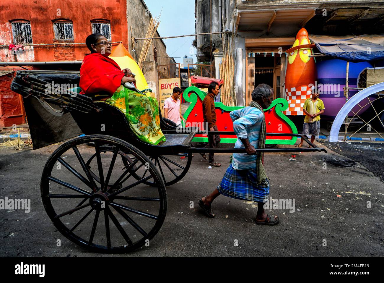 Rickshaw handpull hi-res stock photography and images - Alamy