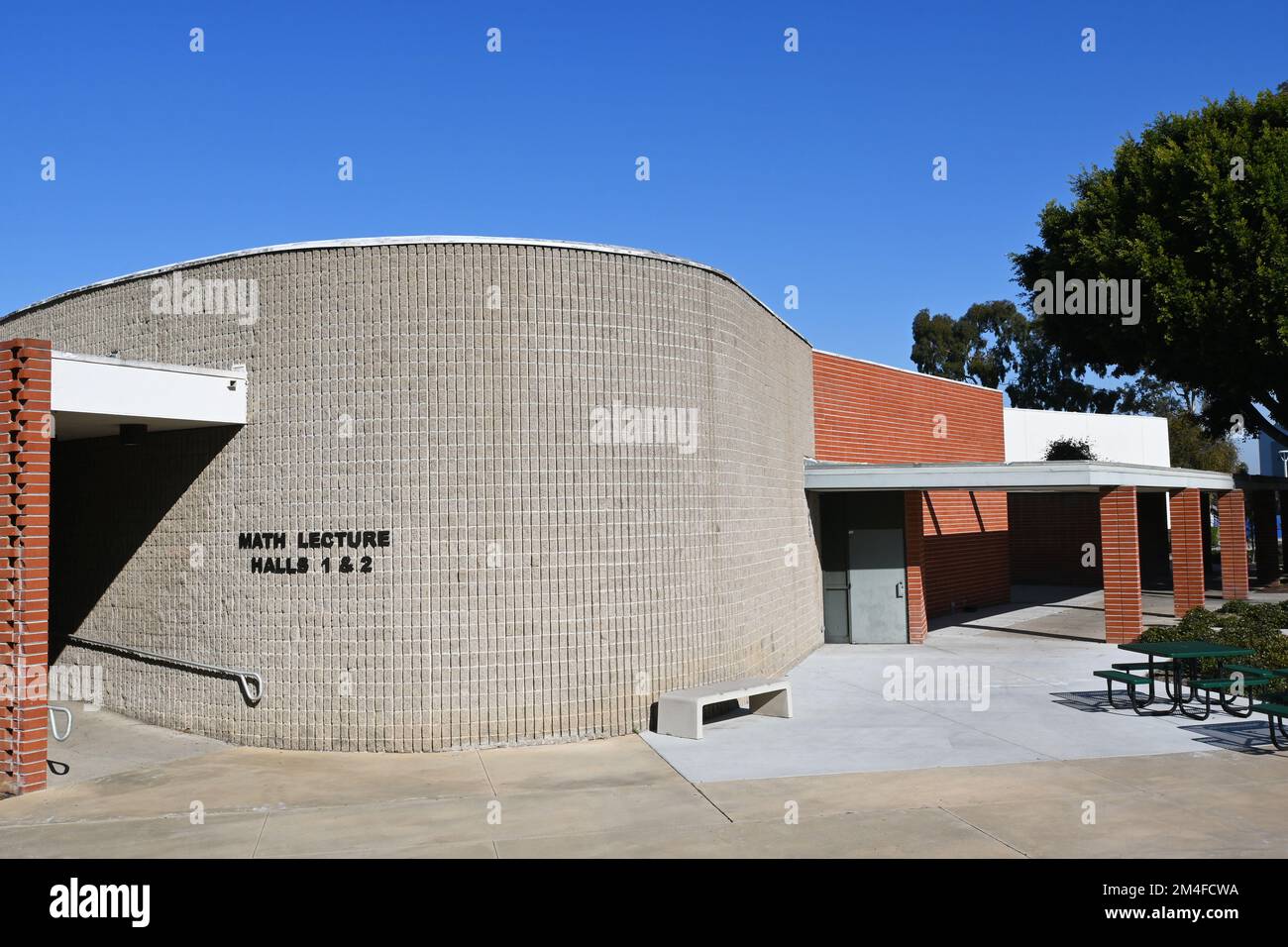 COSTA MESA, CALIFORNIA - 19 DEC 2022: Math Lecture Halls building on ... COSTA MESA, CALIFORNIA - 19 DEC 2022: Math Lecture Halls building on ...