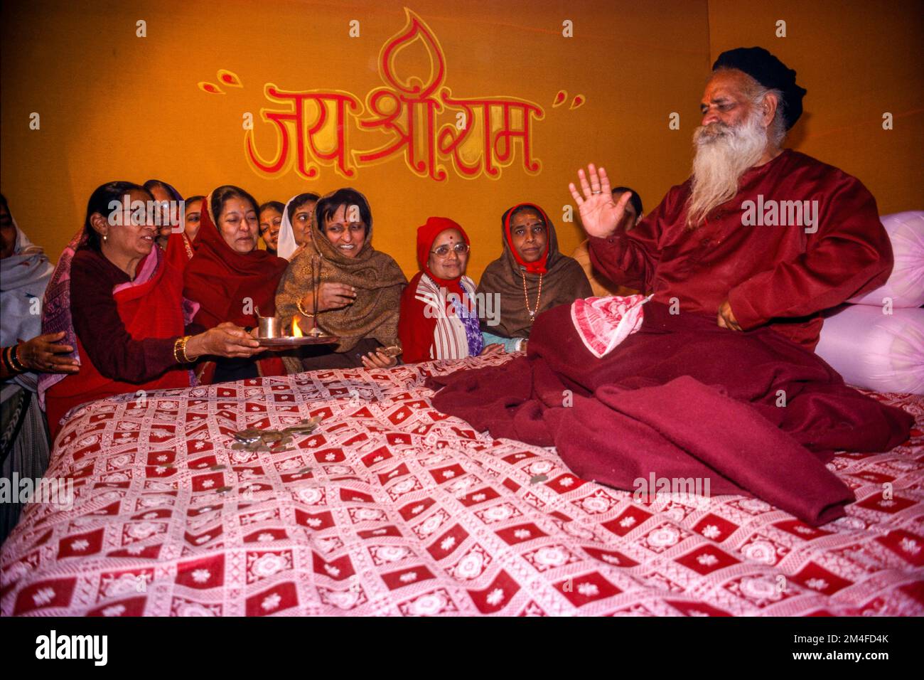 Sadhu teaching hi-res stock photography and images - Alamy