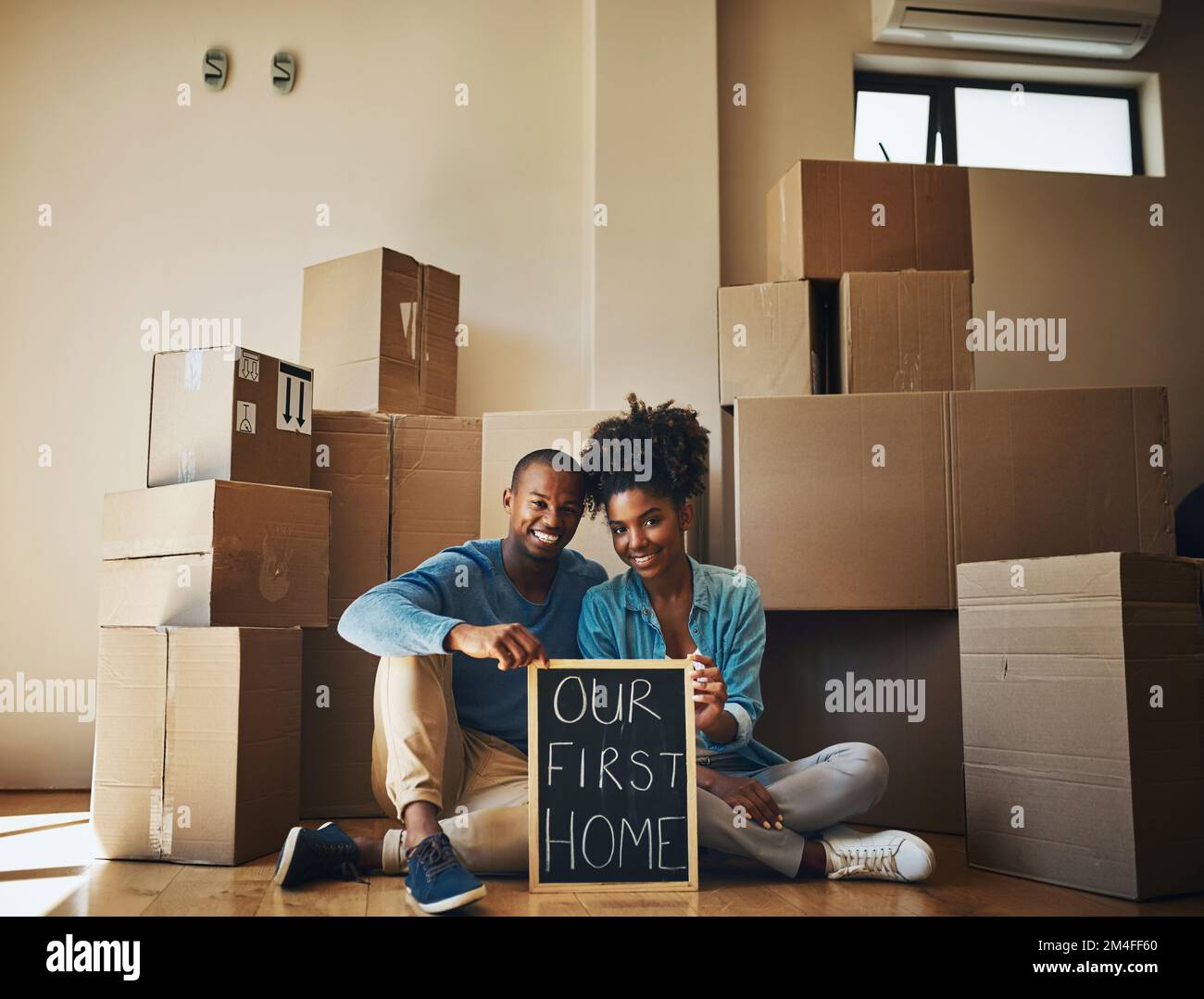 Cardboard holding hi-res stock photography and images - Alamy