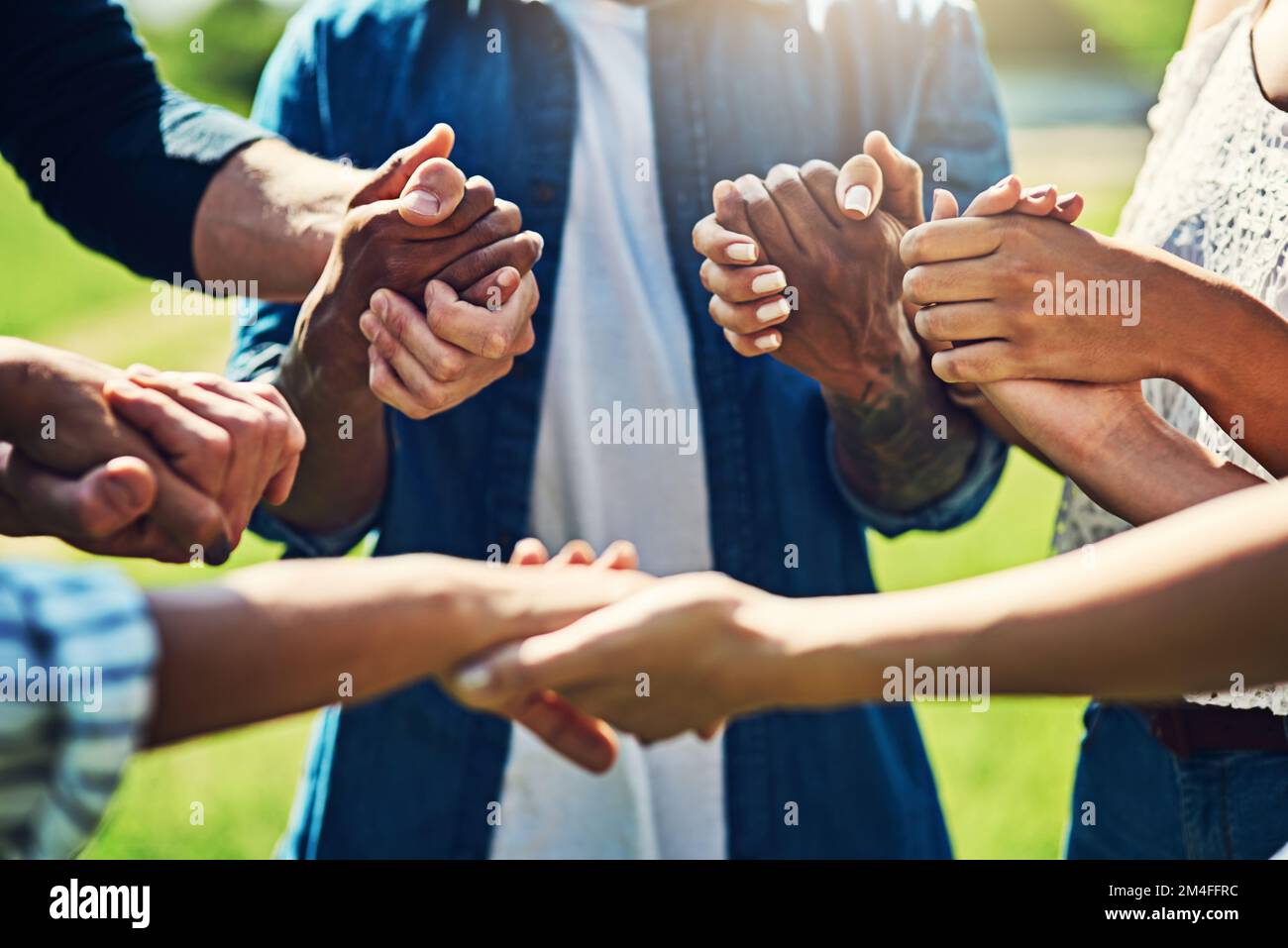 Stick men holding hands hi-res stock photography and images - Alamy