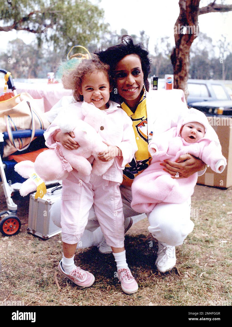 Nicole Richie With Her Mom, Brenda Richie at Will Rogers State Park ...