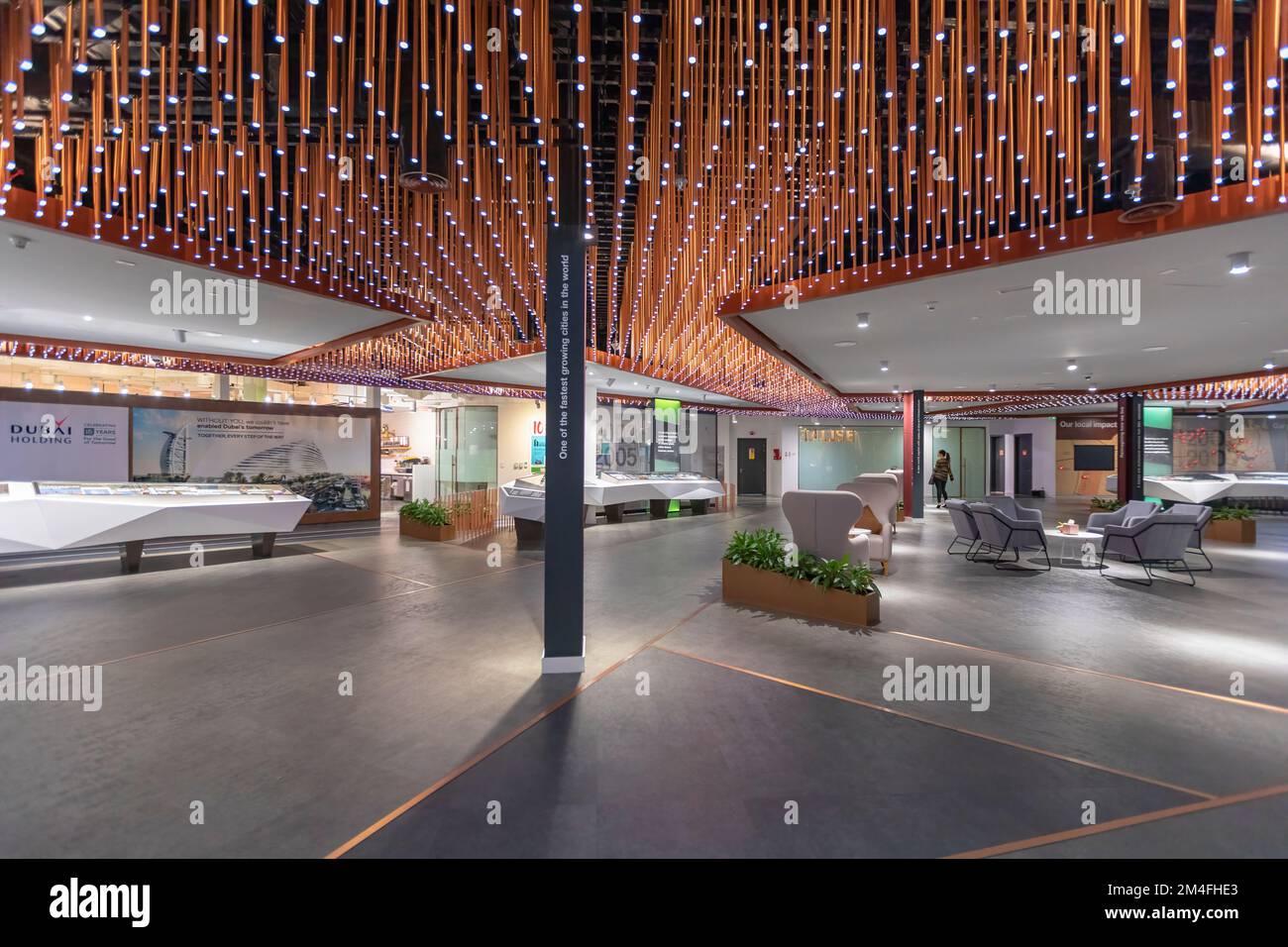 Modern office lobby ceiling hi-res stock photography and images - Alamy