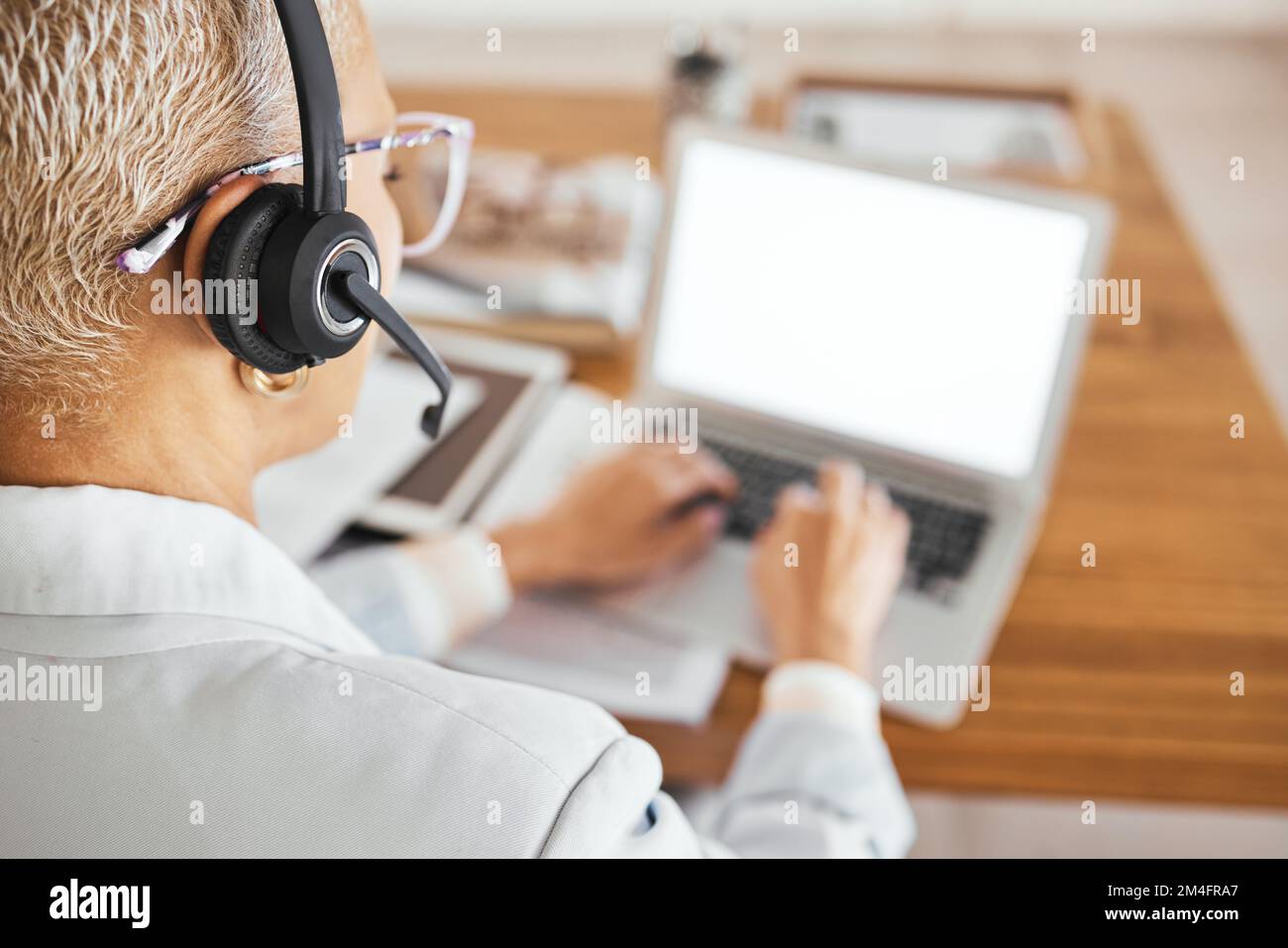 Elderly customer desk hi-res stock photography and images - Alamy