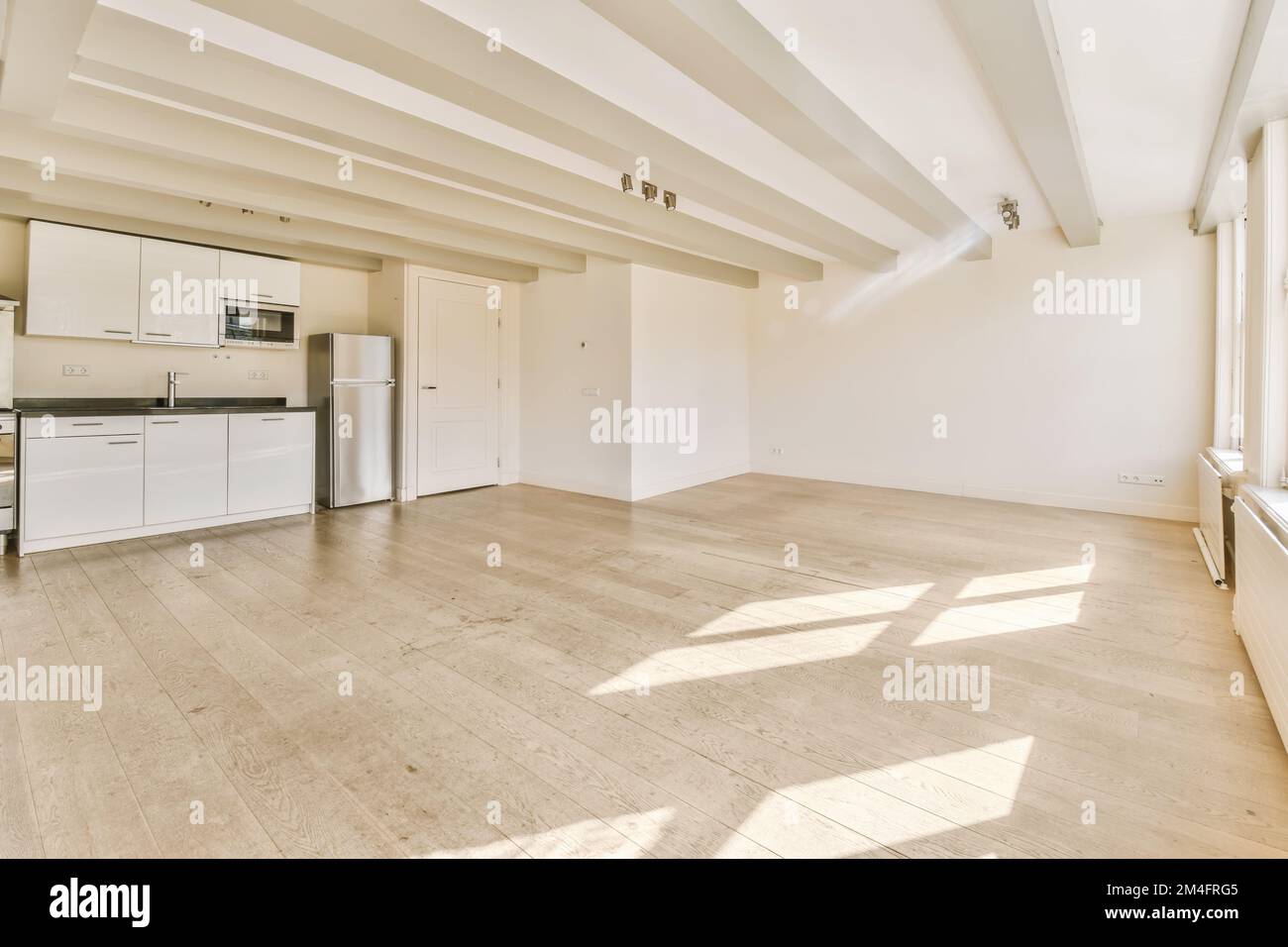 Empty basement room hi-res stock photography and images - Alamy