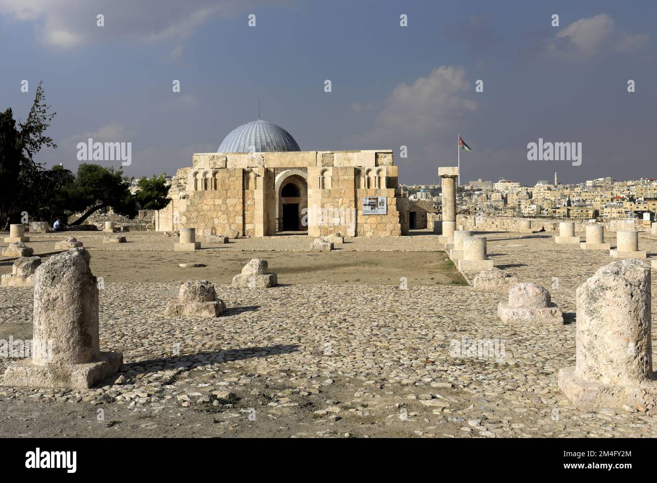 View over the Umayyad Mosque in the Citadel, Amman city, Jordan, Middle ...